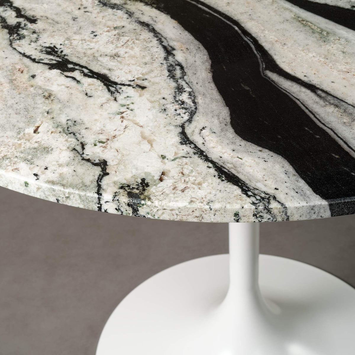 Buy Tokyo marble dining table | MAGNA Atelier